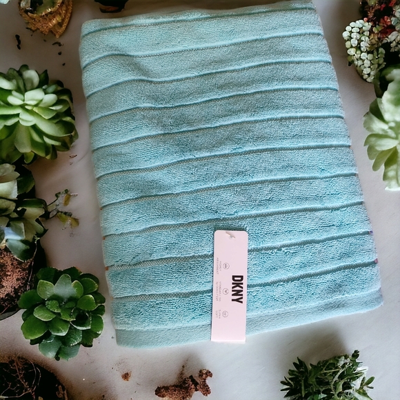 Dkny | Accessories | Dkny Turquoise Blue Aqua 2 Bath Towels Absorbent ...